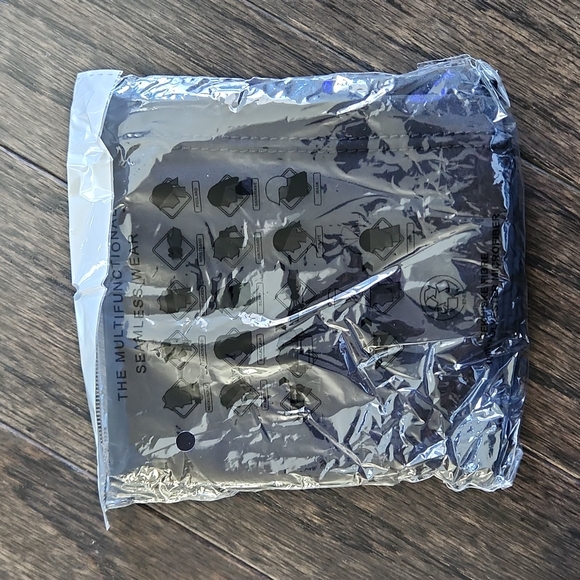 The Original Multifunctional Seamless Wear | Accessories ...